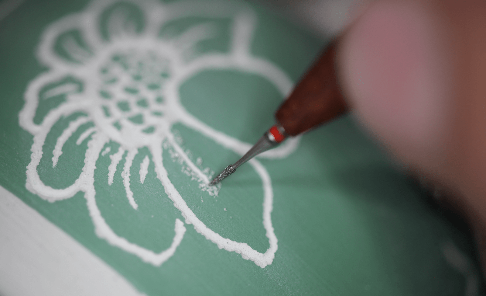 Exploring the Art of Sgraffito With DiamondCore® Tools – DiamondCore Tools
